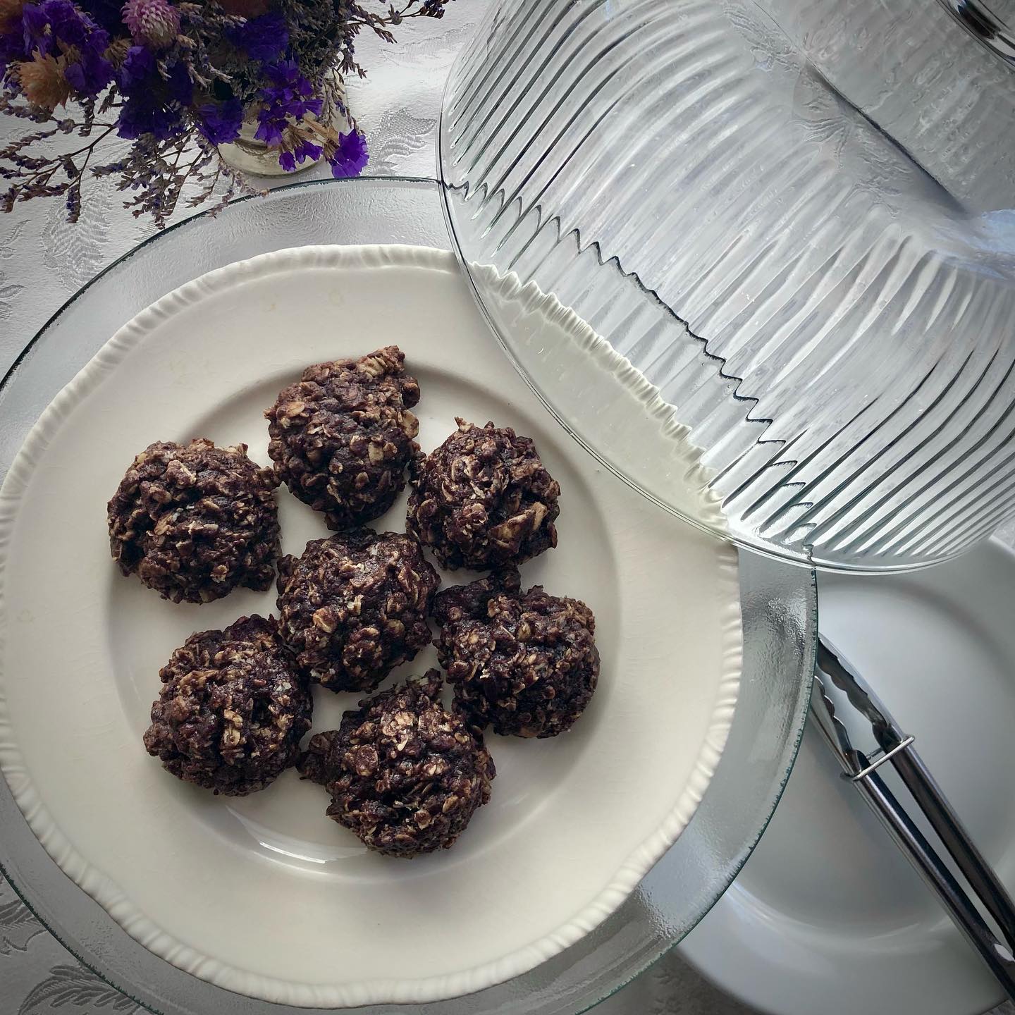 Kelly's Famous Chocolate Oatmeal Cookies | CABBI